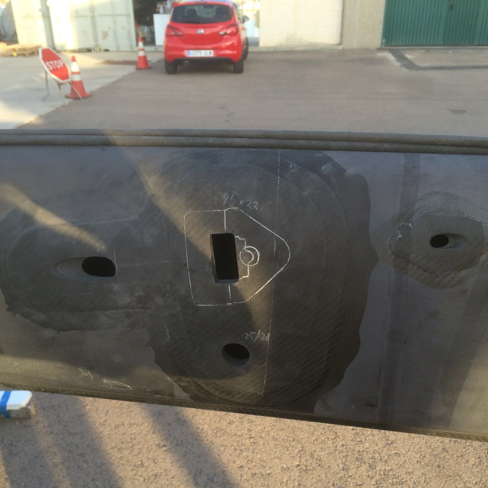 TP52 - mast modification - Meeusen Composites