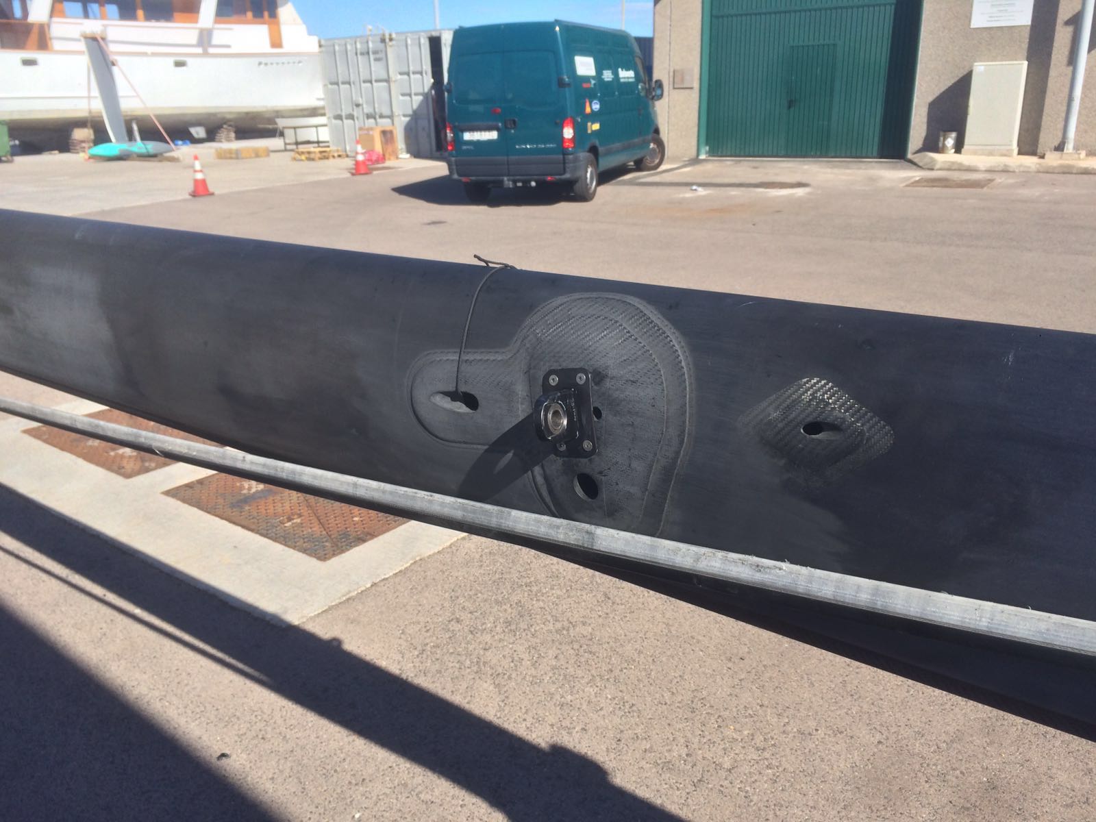 TP52 - mast modification - Meeusen Composites